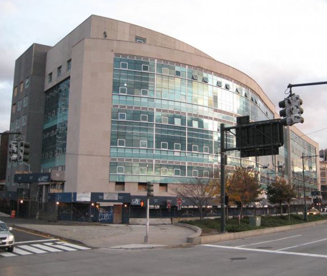 DSNY Manhattan Sanitation Garage (Districts 4, 4A & 7) - McKissack ...